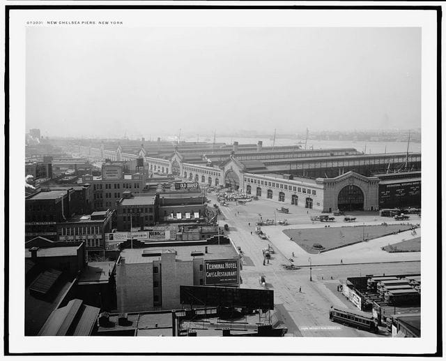 Vintage Photos: Chelsea Piers as a Neoclassical Shipping Terminal ...