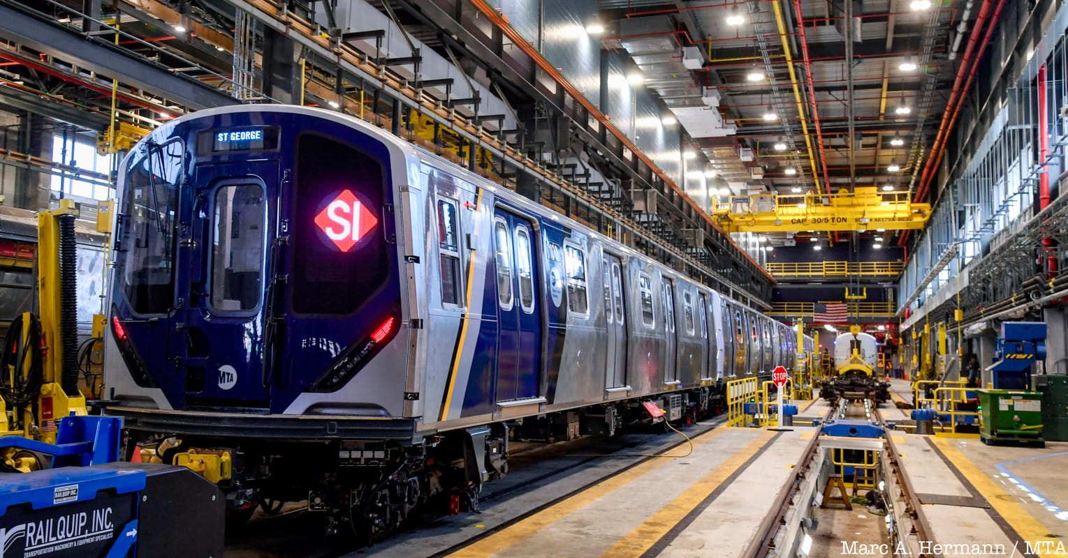 New Staten Island Railway Cars Arrive for the First Time in 50 Years ...